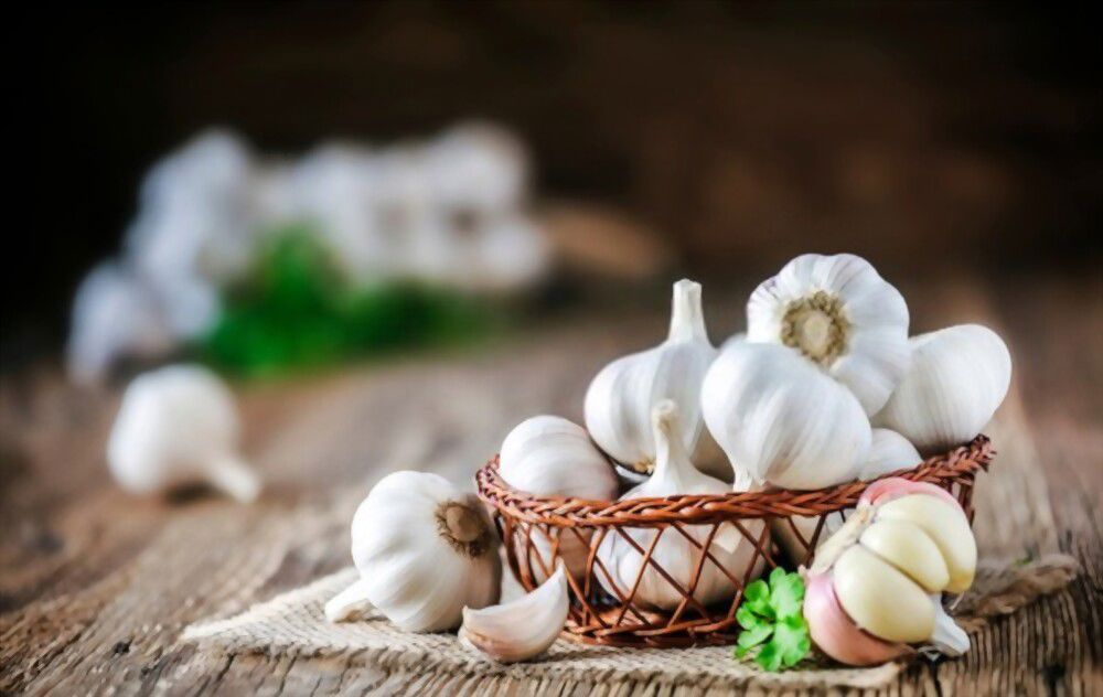 5 Spiritual Meanings of Garlic: How to Bring Good Luck, Love, and ...